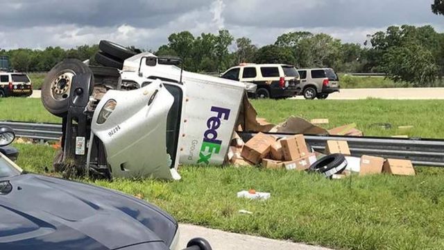 FedEx driver killed on Florida interstate when truck blows tire, hits ...