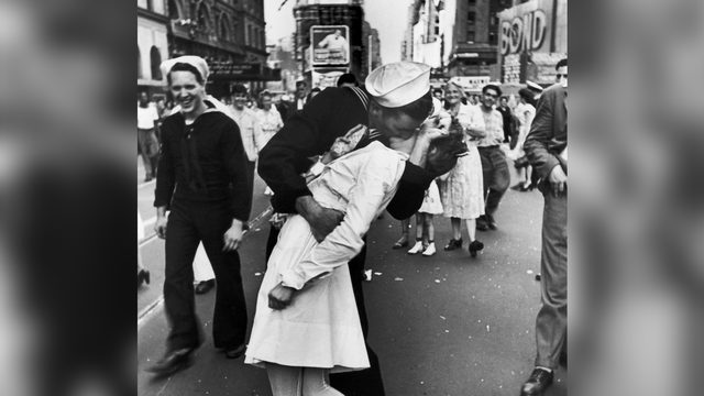 'Kissing Sailor' from iconic Life magazine photo dies | WFTV