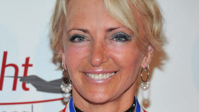 Plane piloted by aerobatic aviator Patty Wagstaff skids off runway at ...